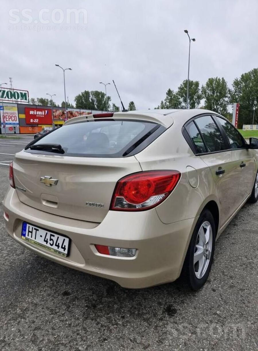 Chevrolet Cruze 2011 in Riga, with an engine capacity of 1.60 L and mileage of 93 thousand km for 3200 €, photo 6 on AUTOMOTO.COM.LV