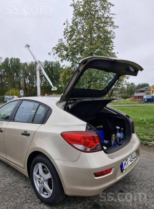 Chevrolet Cruze 2011 in Riga, with an engine capacity of 1.60 L and mileage of 93 thousand km for 3200 €, photo 7 on AUTOMOTO.COM.LV