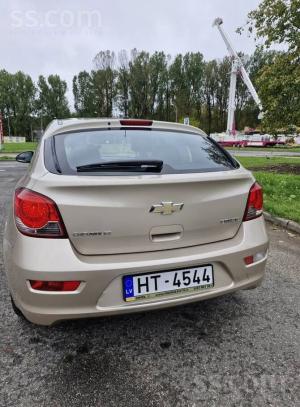 Chevrolet Cruze 2011 in Riga, with an engine capacity of 1.60 L and mileage of 93 thousand km for 3200 €, photo 16 on AUTOMOTO.COM.LV