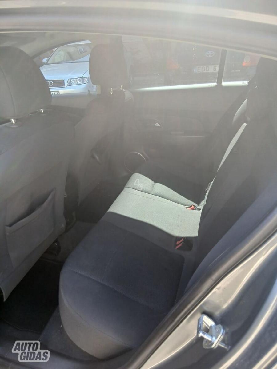 Chevrolet Cruze 2012 Klaipėda, ar dzinēja tilpumu 2.00 L un nobraukumu 252 tūkst. km par 3500 €, foto 6 vietnē AUTOMOTO.COM.LV