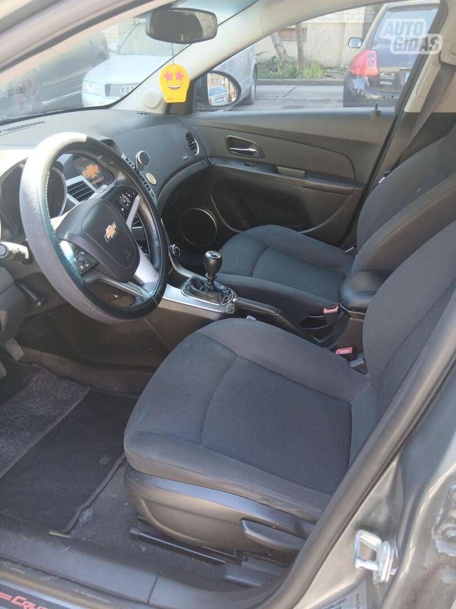 Chevrolet Cruze 2012 Klaipėda, ar dzinēja tilpumu 2.00 L un nobraukumu 252 tūkst. km par 3500 €, foto 7 vietnē AUTOMOTO.COM.LV