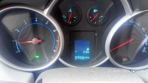 Красный Шевроле Круз 2010 в Таллин, объемом двигателя 1.80 л и пробегом 95 тыс. км за 4900 €, фото 4 на AUTOMOTO.COM.LV