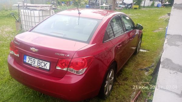 Sarkans Chevrolet Cruze 2010 Tallina, ar dzinēja tilpumu 1.80 L un nobraukumu 95 tūkst. km par 4900 €, foto 6 vietnē AUTOMOTO.COM.LV