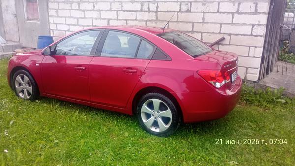 Sarkans Chevrolet Cruze 2010 Tallina, ar dzinēja tilpumu 1.80 L un nobraukumu 95 tūkst. km par 4900 €, foto 8 vietnē AUTOMOTO.COM.LV
