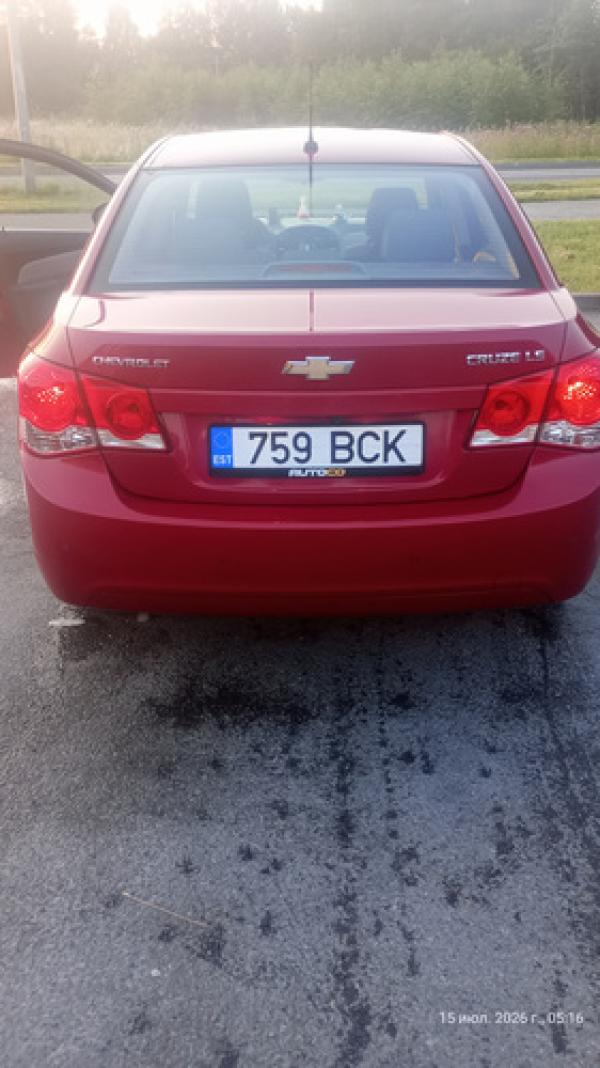 Sarkans Chevrolet Cruze 2010 Tallina, ar dzinēja tilpumu 0.00 L un nobraukumu 88 tūkst. km par 2400 €, foto 5 vietnē AUTOMOTO.COM.LV
