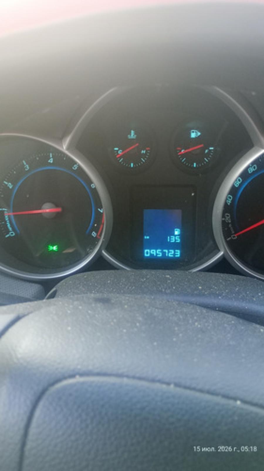 Sarkans Chevrolet Cruze 2010 Tallina, ar dzinēja tilpumu 0.00 L un nobraukumu 88 tūkst. km par 2400 €, foto 4 vietnē AUTOMOTO.COM.LV
