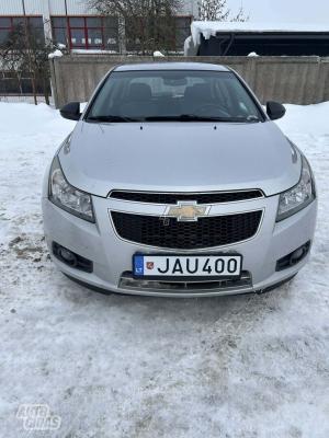 Chevrolet Cruze 2009 in Telschi, with an engine capacity of 2.00 L and mileage of 227 thousand km for 2350 €, photo  on AUTOMOTO.COM.LV
