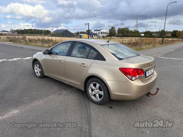 Chevrolet Cruze 2010 Tartu, ar dzinēja tilpumu 1.80 L un nobraukumu 121 tūkst. km par 3000 €, foto 4 vietnē AUTOMOTO.COM.LV