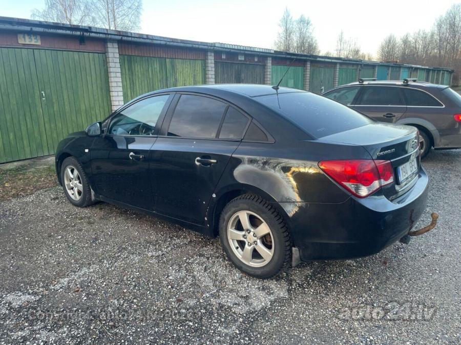 Chevrolet Cruze 2011 in Parnu, with an engine capacity of 0.00 L and mileage of 258 thousand km for 1700 €, photo 3 on AUTOMOTO.COM.LV