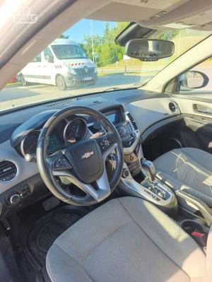 Chevrolet Cruze 2011 in Vilnius, with an engine capacity of 1.40 L and mileage of 138 thousand km for 4500 €, photo 15 on AUTOMOTO.COM.LV