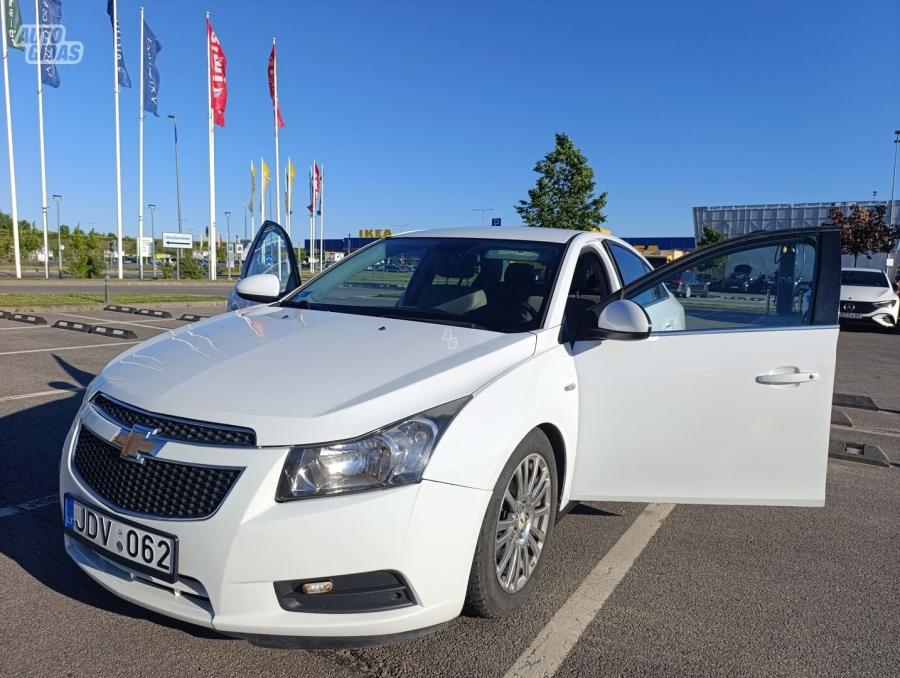 Chevrolet Cruze 2011 in Vilnius, with an engine capacity of 1.40 L and mileage of 138 thousand km for 4500 €, photo 11 on AUTOMOTO.COM.LV