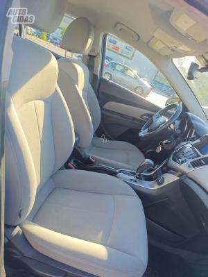 Chevrolet Cruze 2011 in Vilnius, with an engine capacity of 1.40 L and mileage of 138 thousand km for 4500 €, photo 17 on AUTOMOTO.COM.LV