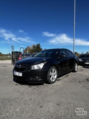 Chevrolet Cruze 2011 in Gargzdai, with an engine capacity of 2.00 L and mileage of 202 thousand km for 2800 €, photo  on AUTOMOTO.COM.LV