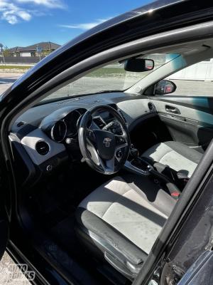 Chevrolet Cruze 2011 in Gargzdai, with an engine capacity of 2.00 L and mileage of 202 thousand km for 2800 €, photo 6 on AUTOMOTO.COM.LV