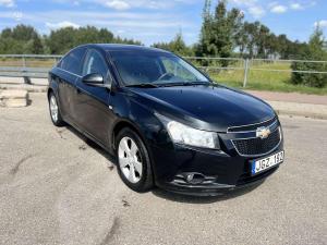 Chevrolet Cruze 2011 in Vilnius, with an engine capacity of 1.99 L and mileage of 204 thousand km for 3000 €, photo 4 on AUTOMOTO.COM.LV