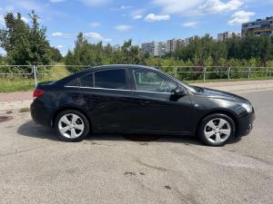 Chevrolet Cruze 2011 in Vilnius, with an engine capacity of 1.99 L and mileage of 204 thousand km for 3000 €, photo 5 on AUTOMOTO.COM.LV