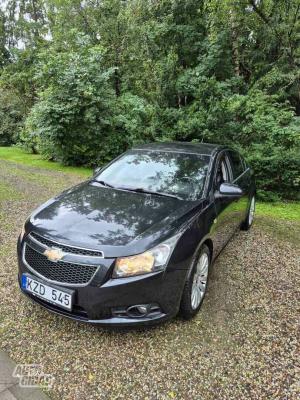 Chevrolet Cruze 2011 in Panevezys, with an engine capacity of 2.00 L and mileage of 245 thousand km for 2500 €, photo 3 on AUTOMOTO.COM.LV