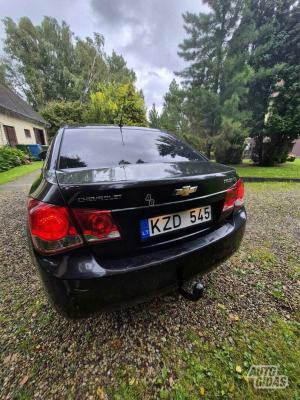 Chevrolet Cruze 2011 in Panevezys, with an engine capacity of 2.00 L and mileage of 245 thousand km for 2500 €, photo 4 on AUTOMOTO.COM.LV