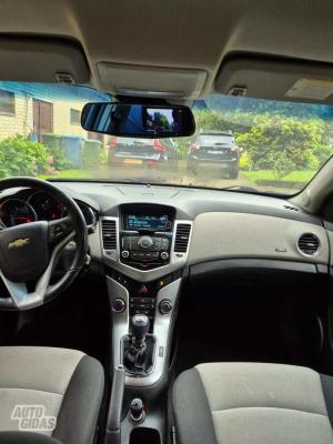 Chevrolet Cruze 2011 in Panevezys, with an engine capacity of 2.00 L and mileage of 245 thousand km for 2500 €, photo 5 on AUTOMOTO.COM.LV