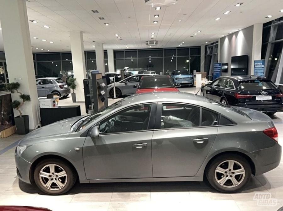 Chevrolet Cruze 2012 Kauņa, ar dzinēja tilpumu 1.80 L un nobraukumu 200 tūkst. km par 2750 €, foto 4 vietnē AUTOMOTO.COM.LV