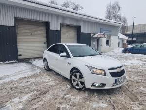 Chevrolet Cruze 2012 in Vilnius, with an engine capacity of 2.00 L and mileage of 421 thousand km for 2000 €, photo 4 on AUTOMOTO.COM.LV