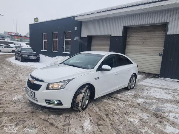 Chevrolet Cruze 2012 in Vilnius, with an engine capacity of 2.00 L and mileage of 421 thousand km for 2000 €, photo 4 on AUTOMOTO.COM.LV