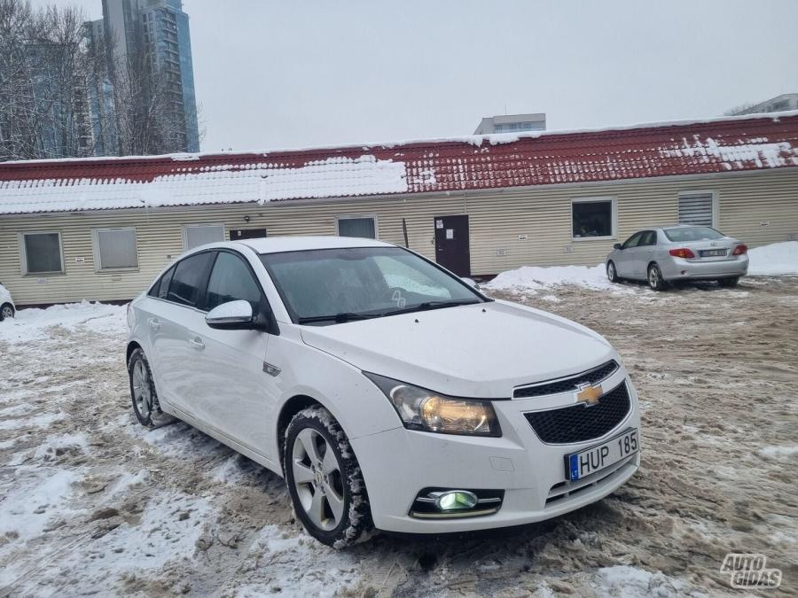 Chevrolet Cruze 2012 in Vilnius, with an engine capacity of 2.00 L and mileage of 421 thousand km for 2000 €, photo 17 on AUTOMOTO.COM.LV