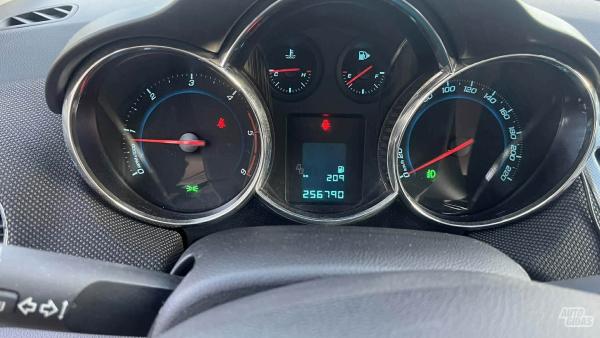 Chevrolet Cruze 2012 in Vilnius, with an engine capacity of 2.00 L and mileage of 256 thousand km for 3250 €, photo 8 on AUTOMOTO.COM.LV