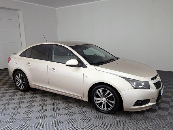 Chevrolet Cruze 2012 in Tallinn, with an engine capacity of 1.80 L and mileage of 185 thousand km for 1499 €, photo 8 on AUTOMOTO.COM.LV