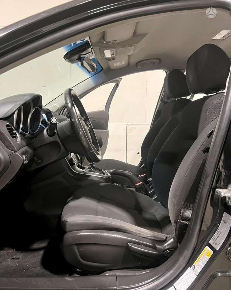 Chevrolet Cruze 2012 in Klaipeda, with an engine capacity of 0.00 L and mileage of 257 thousand km for 3999 €, photo 5 on AUTOMOTO.COM.LV