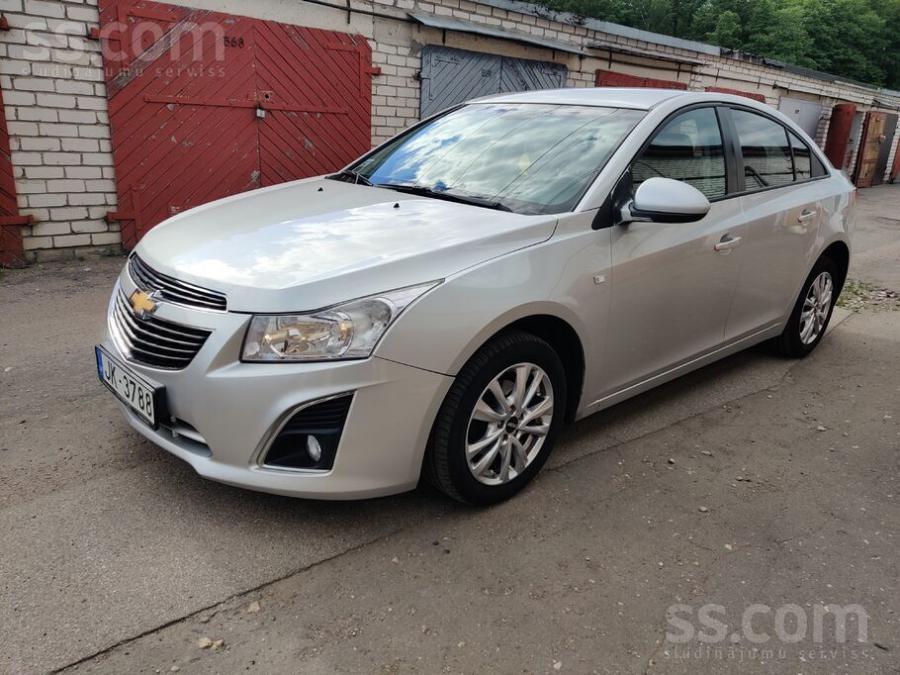 Chevrolet Cruze 2013 in Riga, with an engine capacity of 1.80 L and mileage of 200 thousand km for 5400 €, photo 1 on AUTOMOTO.COM.LV