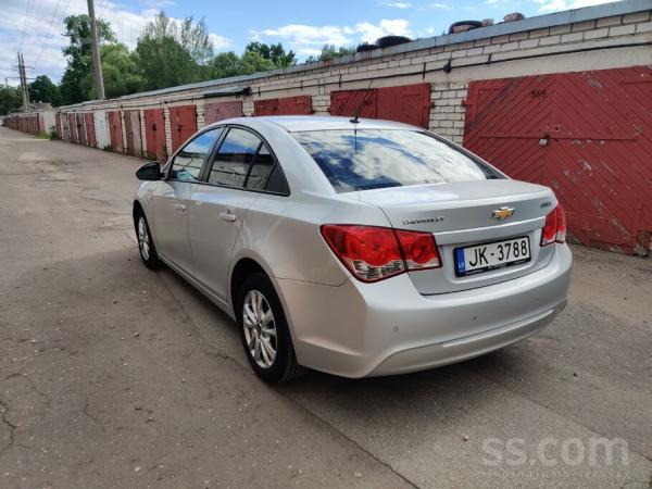 Chevrolet Cruze 2013 in Riga, with an engine capacity of 1.80 L and mileage of 200 thousand km for 5400 €, photo 6 on AUTOMOTO.COM.LV