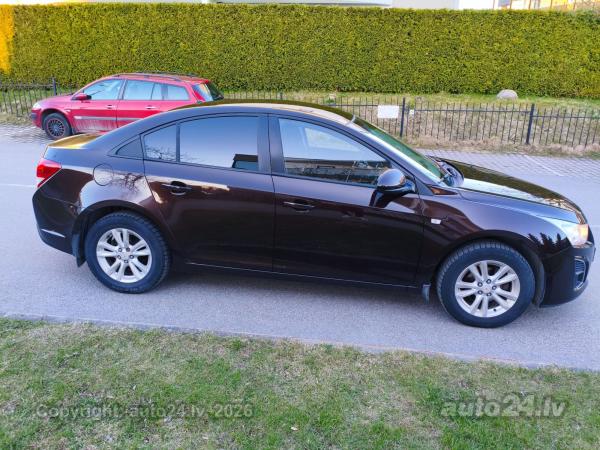 Chevrolet Cruze 2013 Tallina, ar dzinēja tilpumu 1.80 L un nobraukumu 217 tūkst. km par 2900 €, foto 3 vietnē AUTOMOTO.COM.LV
