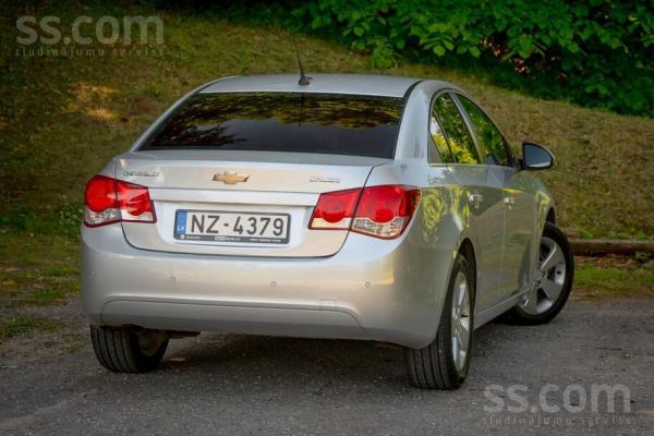 Chevrolet Cruze 2013 in Talsi, with an engine capacity of 2.00 L and mileage of 194 thousand km for 3990 €, photo 7 on AUTOMOTO.COM.LV