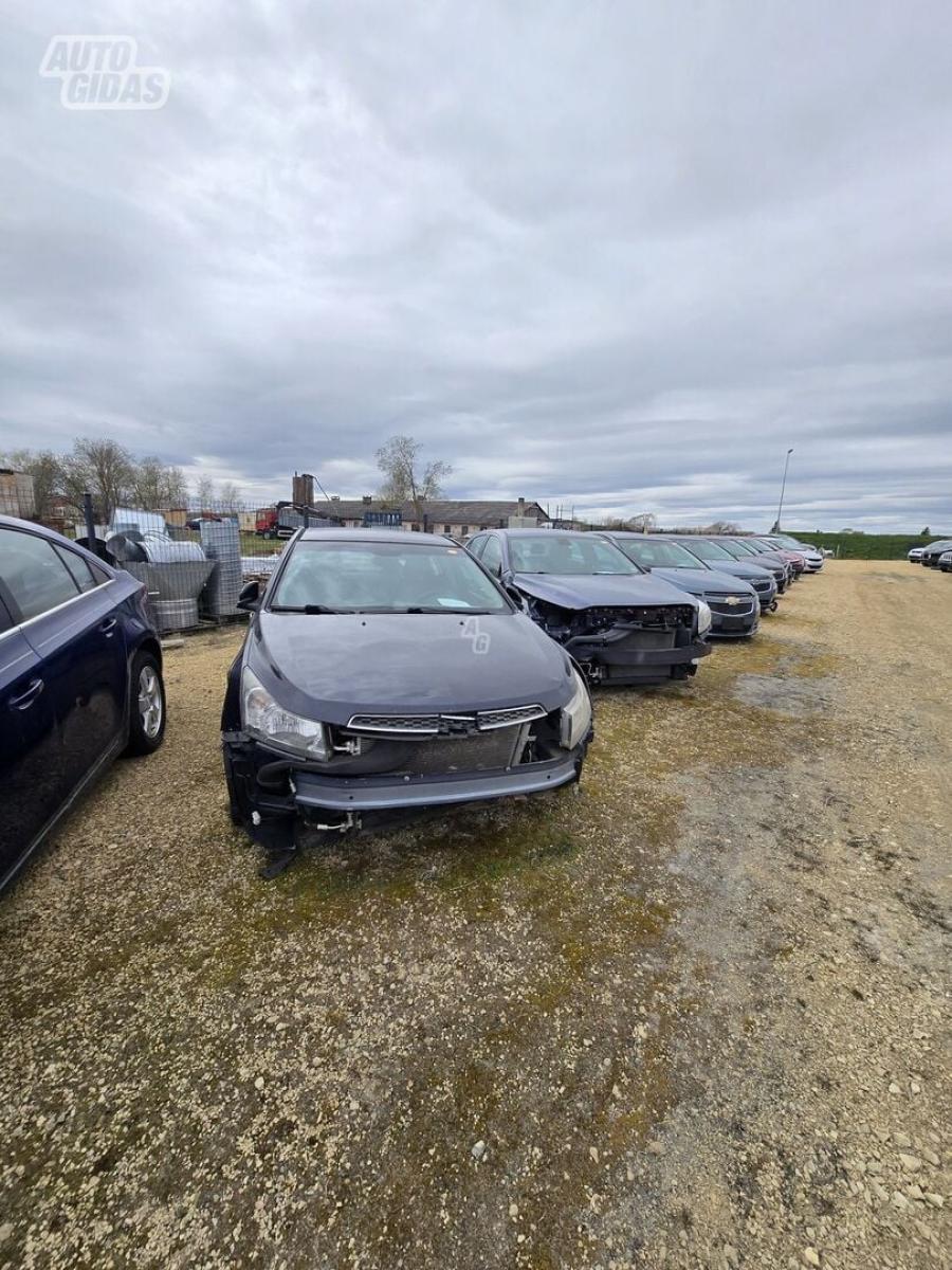 Chevrolet Cruze 2016 Šauļi, ar dzinēja tilpumu 1.40 L un nobraukumu 120 tūkst. km par 1100 €, foto 12 vietnē AUTOMOTO.COM.LV