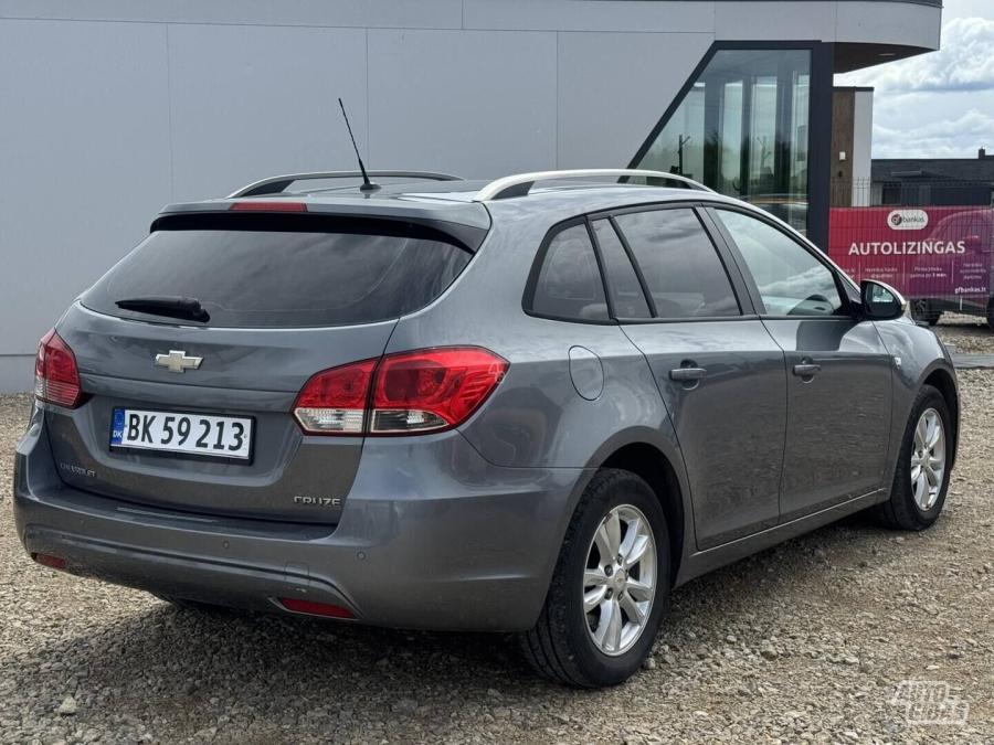 Chevrolet Cruze 2012 in Siauliai, with an engine capacity of 2.00 L and mileage of 195 thousand km for 3150 €, photo 3 on AUTOMOTO.COM.LV