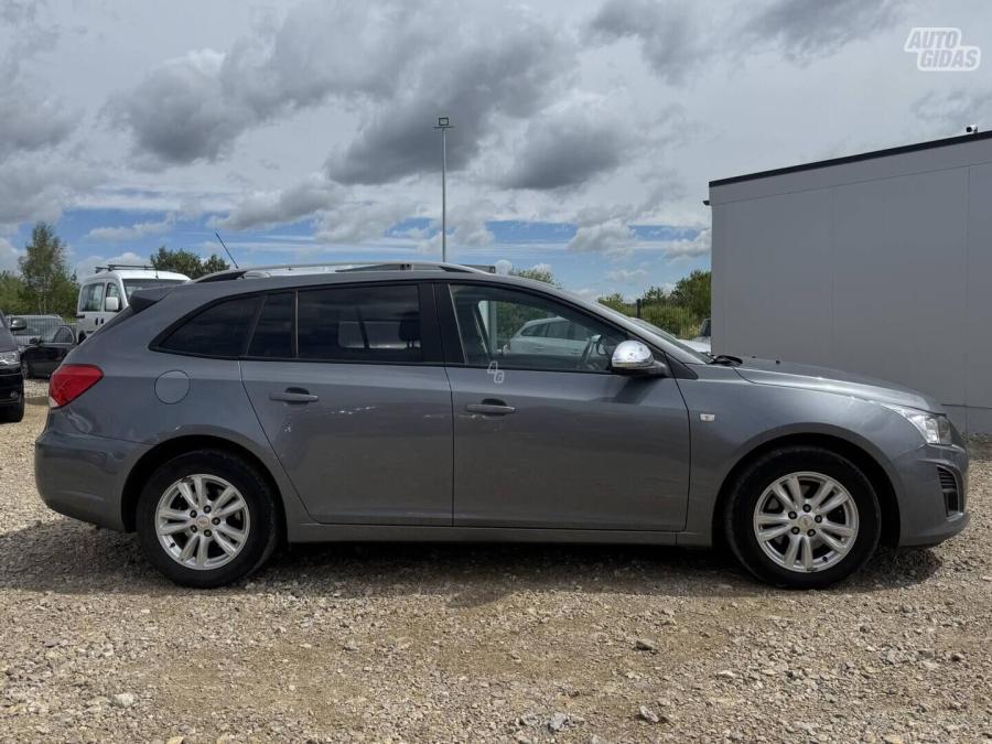 Chevrolet Cruze 2012 in Siauliai, with an engine capacity of 2.00 L and mileage of 195 thousand km for 3150 €, photo 7 on AUTOMOTO.COM.LV