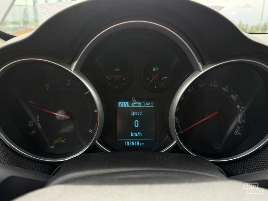 Chevrolet Cruze 2012 in Siauliai, with an engine capacity of 2.00 L and mileage of 195 thousand km for 3150 €, photo 14 on AUTOMOTO.COM.LV