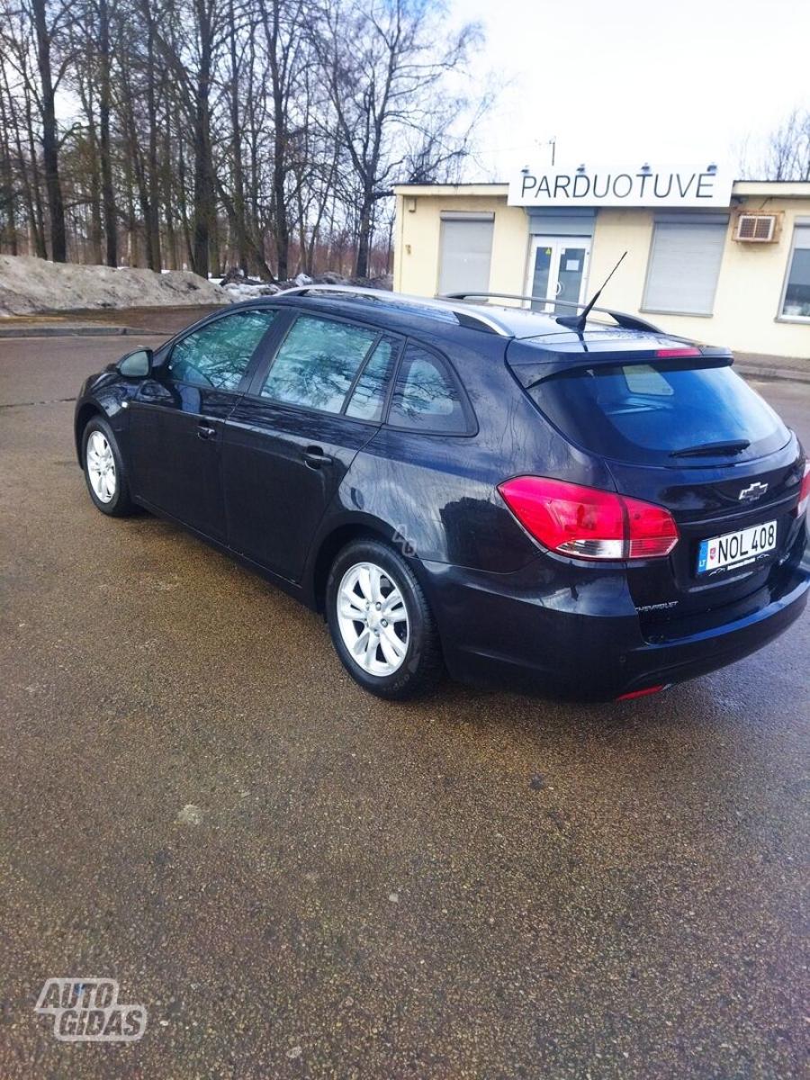 Chevrolet Cruze 2013 in Siauliai, with an engine capacity of 1.70 L and mileage of 149 thousand km for 3550 €, photo 1 on AUTOMOTO.COM.LV