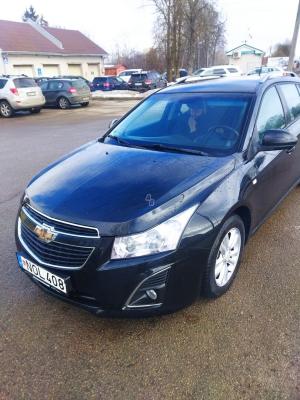 Chevrolet Cruze 2013 in Siauliai, with an engine capacity of 1.70 L and mileage of 149 thousand km for 3550 €, photo 2 on AUTOMOTO.COM.LV