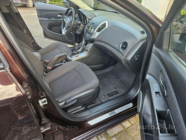 Chevrolet Cruze 2013 Tallina, ar dzinēja tilpumu 1.60 L un nobraukumu 150 tūkst. km par 4800 €, foto 7 vietnē AUTOMOTO.COM.LV
