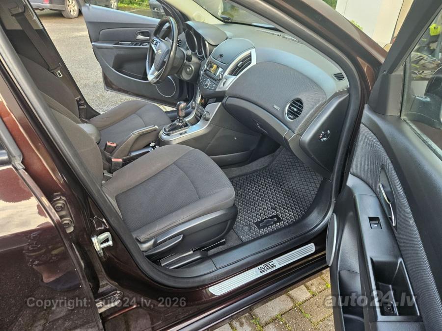 Chevrolet Cruze 2013 Tallina, ar dzinēja tilpumu 1.60 L un nobraukumu 150 tūkst. km par 4800 €, foto 7 vietnē AUTOMOTO.COM.LV