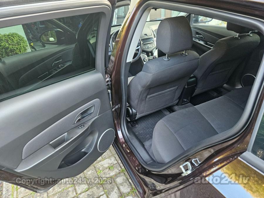 Chevrolet Cruze 2013 Tallina, ar dzinēja tilpumu 1.60 L un nobraukumu 150 tūkst. km par 4800 €, foto 8 vietnē AUTOMOTO.COM.LV