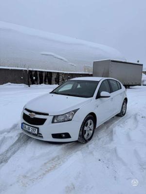 White Chevrolet Cruze 2012 in Panevezys, with an engine capacity of 1.80 L and mileage of 192 thousand km for 3900 €, photo  on AUTOMOTO.COM.LV