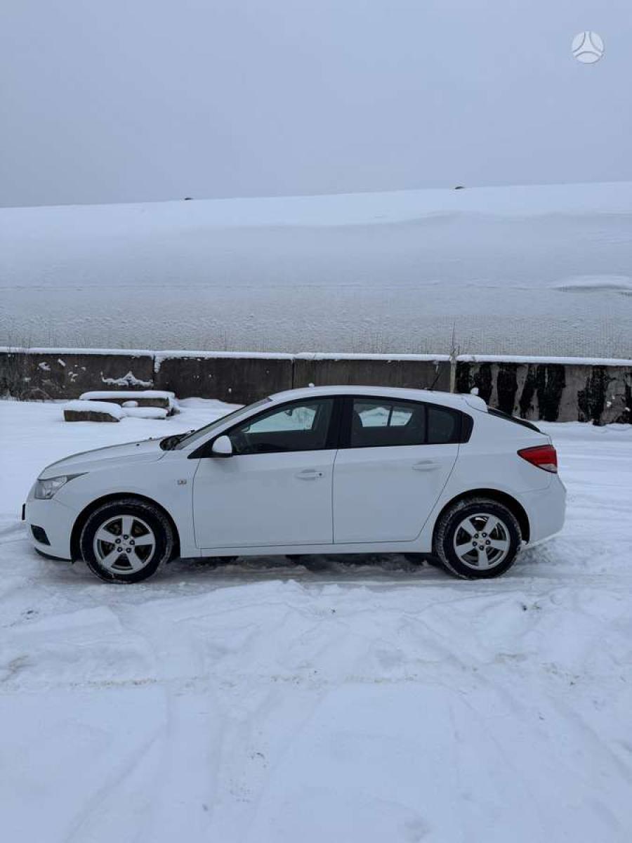 Balts Chevrolet Cruze 2012 Panevēža, ar dzinēja tilpumu 1.80 L un nobraukumu 192 tūkst. km par 3900 €, foto 8 vietnē AUTOMOTO.COM.LV