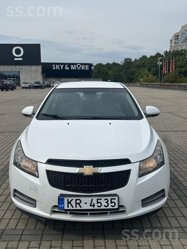 Balts Chevrolet Cruze 2012 Rīga, ar dzinēja tilpumu 1.60 L un nobraukumu 215 tūkst. km par 2500 €, foto 1 vietnē AUTOMOTO.COM.LV