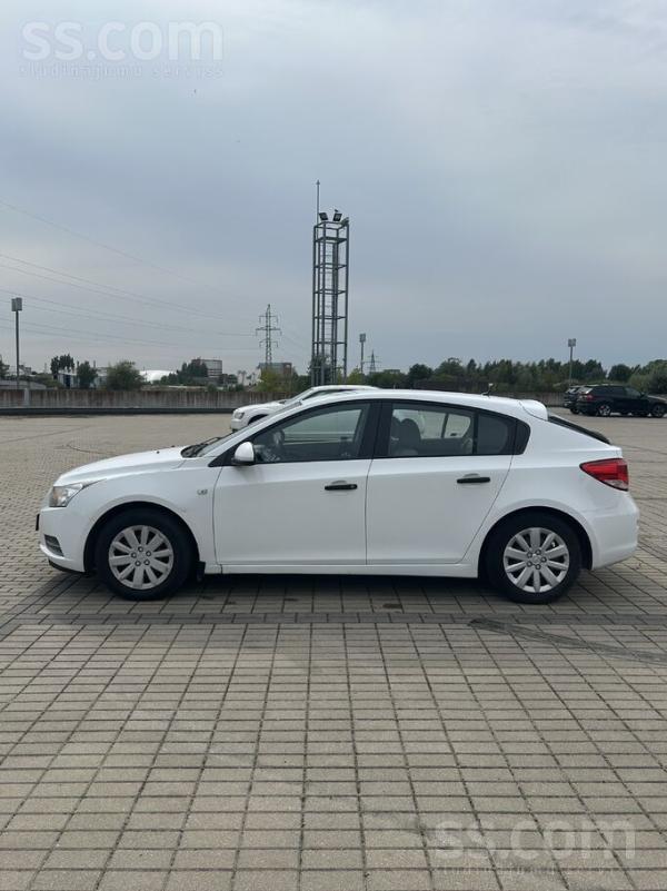 Balts Chevrolet Cruze 2012 Rīga, ar dzinēja tilpumu 1.60 L un nobraukumu 215 tūkst. km par 2500 €, foto 2 vietnē AUTOMOTO.COM.LV