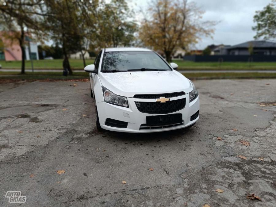 Balts Chevrolet Cruze 2012 Panevēža, ar dzinēja tilpumu 1.60 L un nobraukumu 211 tūkst. km par 1999 €, foto 5 vietnē AUTOMOTO.COM.LV