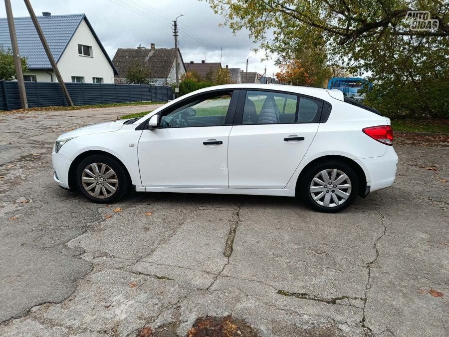 Balts Chevrolet Cruze 2012 Panevēža, ar dzinēja tilpumu 1.60 L un nobraukumu 211 tūkst. km par 1999 €, foto 7 vietnē AUTOMOTO.COM.LV