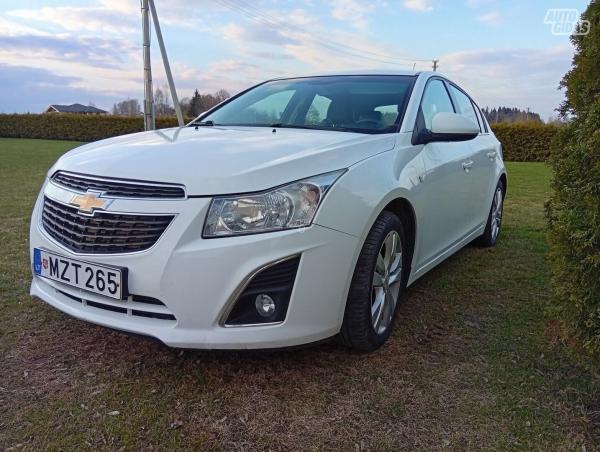 Balts Chevrolet Cruze 2014 Viļņa, ar dzinēja tilpumu 1.40 L un nobraukumu 252 tūkst. km par 3650 €, foto 1 vietnē AUTOMOTO.COM.LV